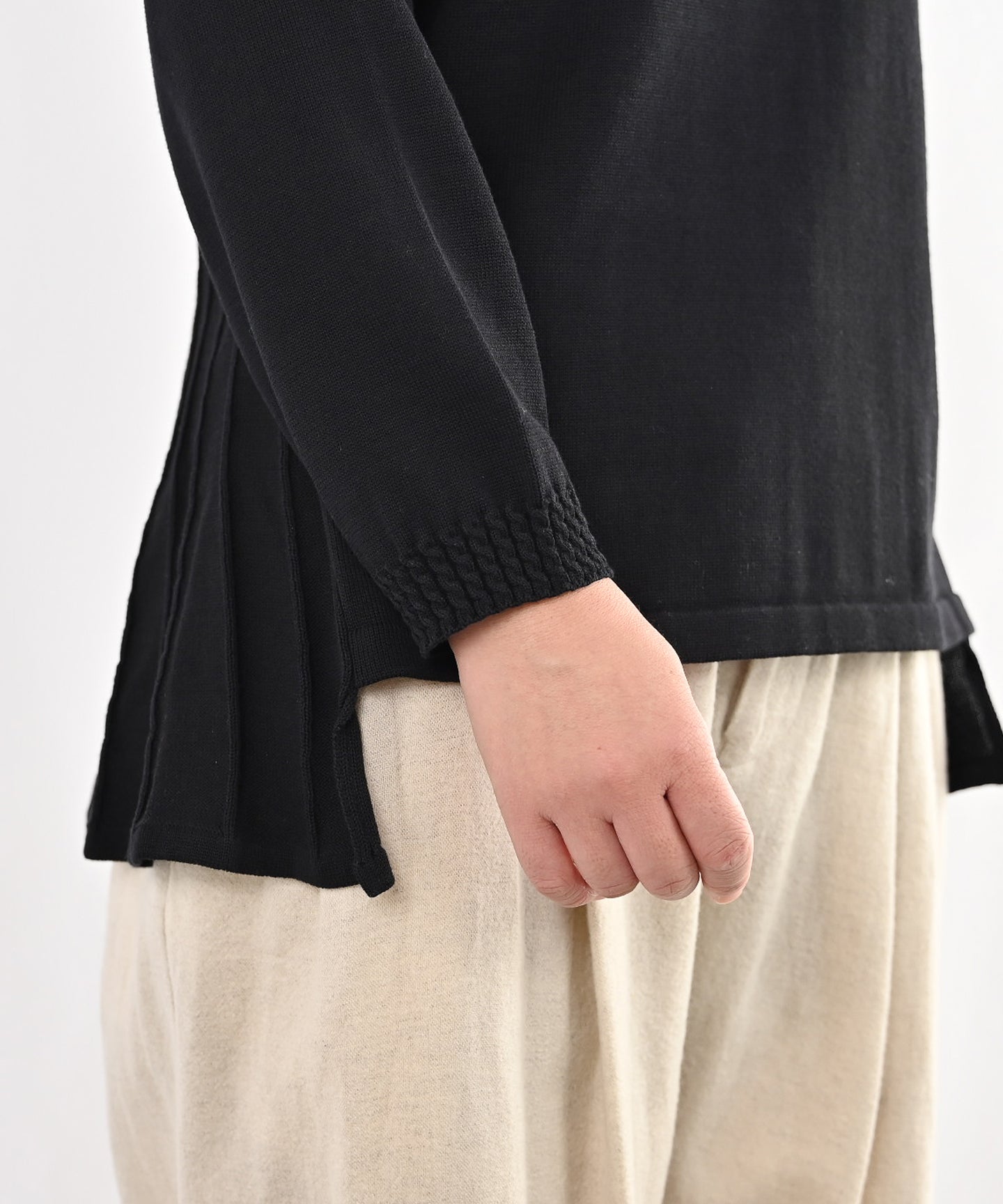 TOPS – WOOL STUDIO